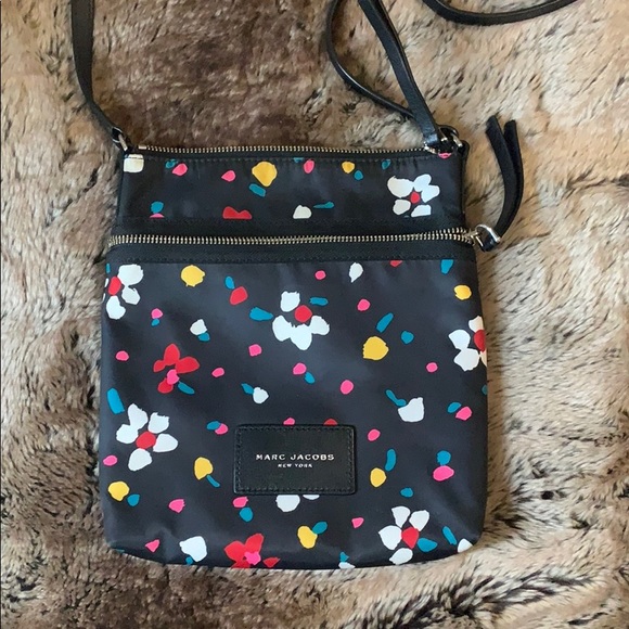 Marc Jacobs | Bags | Marc Jacobs Flower Crossbody | Poshmark